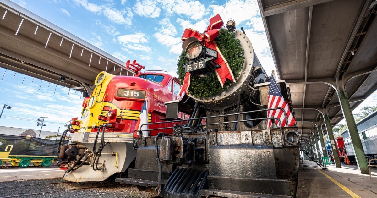 THE POLAR EXPRESS™ Train Ride in Galveston, TX 2025 | Visit Galveston